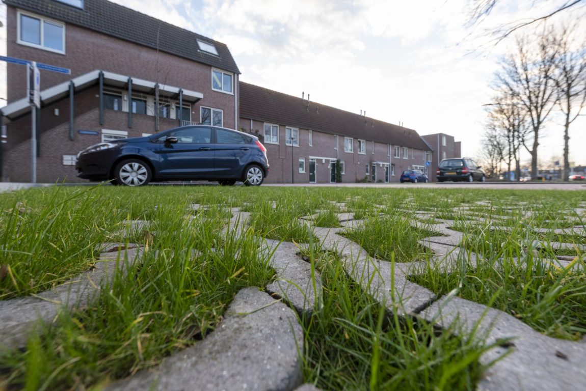 Grasparkings woonwijk Oosterhout - BVB Landscaping